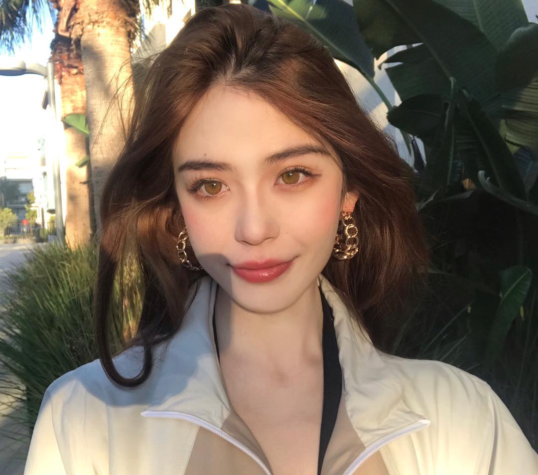 中俄混血 Nadia Bean 肤白貌美我🍋了|混血_新浪新闻