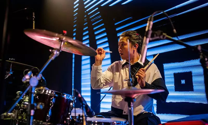 「click15，你们很红吗？」「嗯」