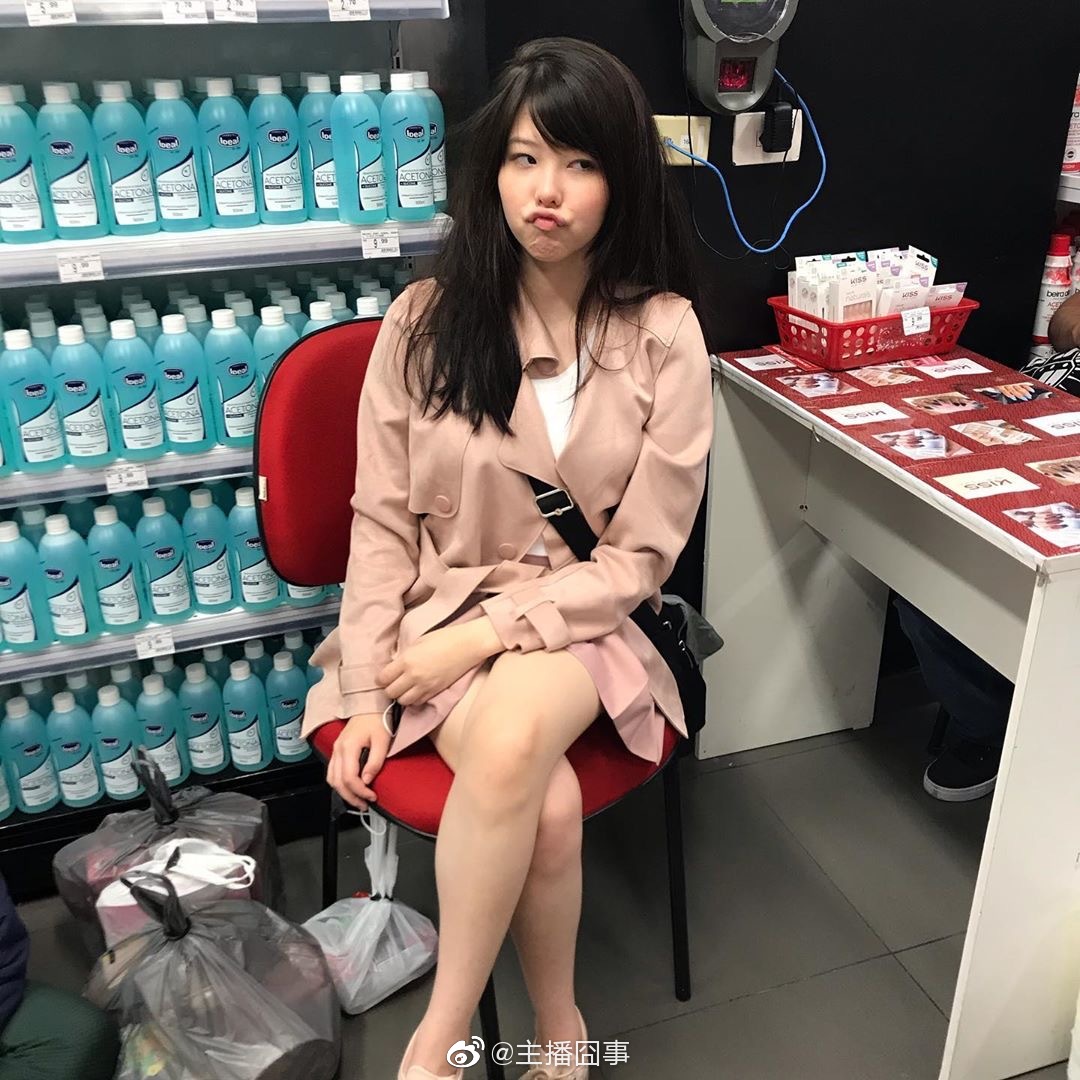 INTZ战队的辅助Mayumi小姐姐的美图by：@jumayumin