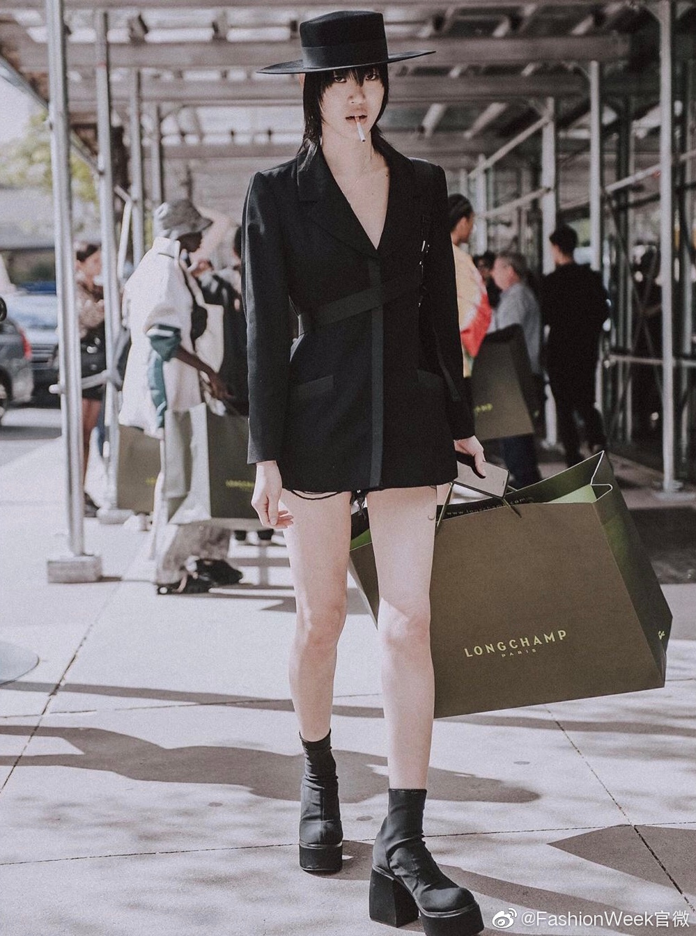 Street Style | Sora Choi崔素拉在时装周街拍 |崔素拉|时装周|街拍_新浪新闻