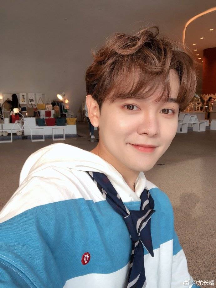 组合蔡徐坤、陈立农、范丞丞、Justin黄明昊、林彦俊、朱正廷、王子异|黄明昊|蔡徐坤|范丞丞_新浪新闻