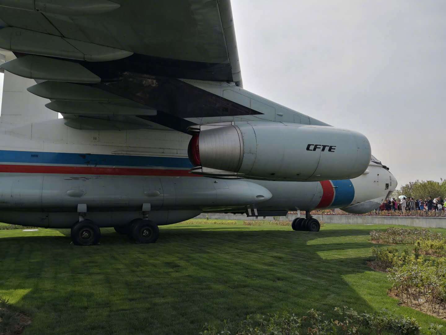 航空工业试飞中心功勋园内的762号空警2000预警机验证机（topboy、袁