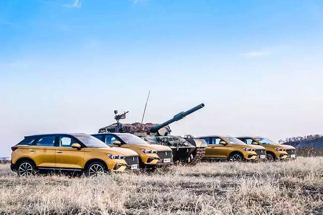 1.2T发动机拉动30吨坦克 奔腾T77动力测试-新浪汽车