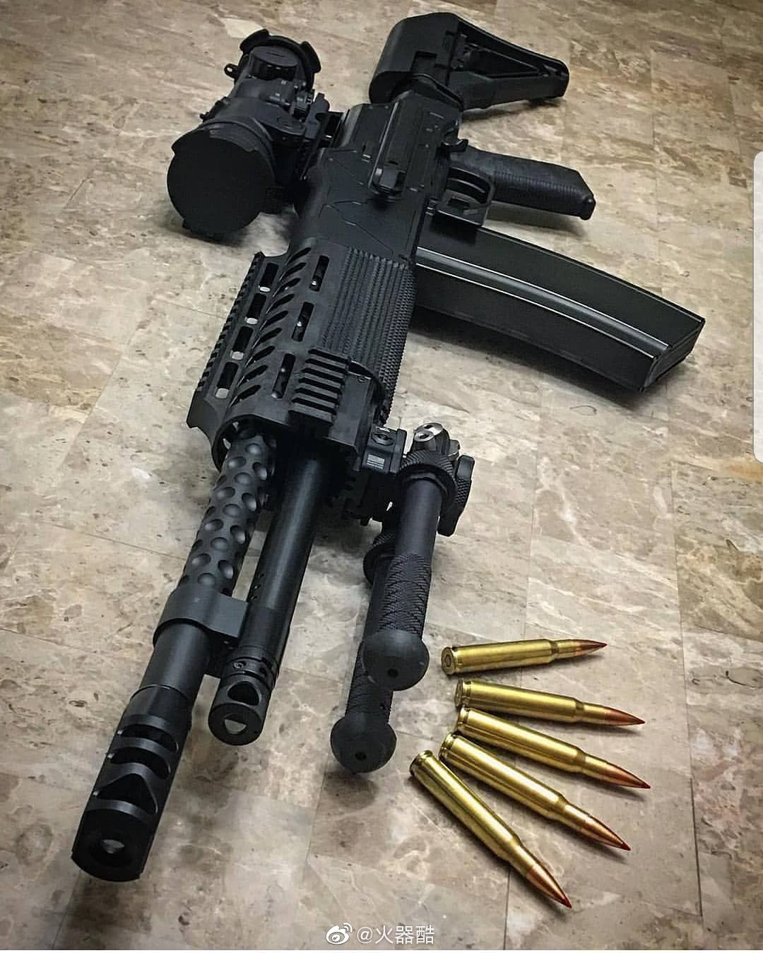 HCAR步枪造型可以吗？我要说他是从二战M1918BAR步枪为基础改出来的