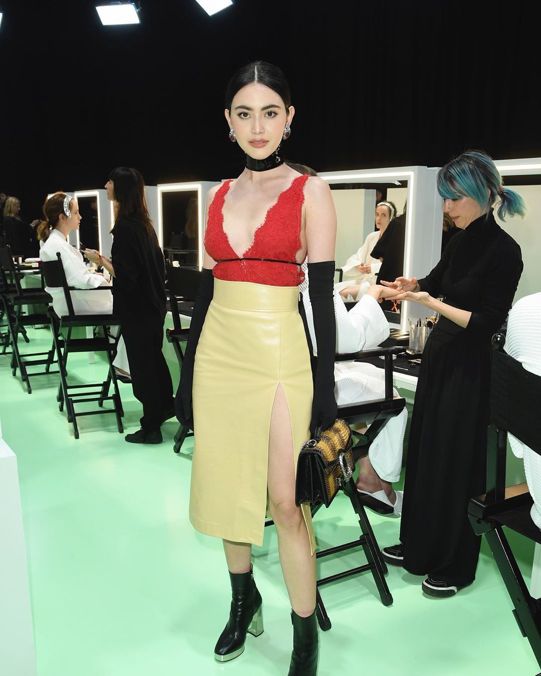 mai davika亮相Gucci大秀，身材好+敢穿，真的是非常美艳性感。