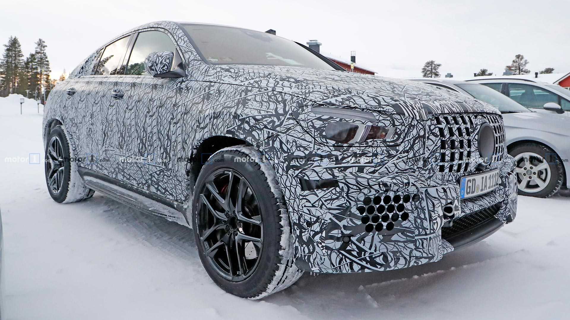 630马力！全新GLE 63 AMG Coupe谍照曝光！-新浪汽车