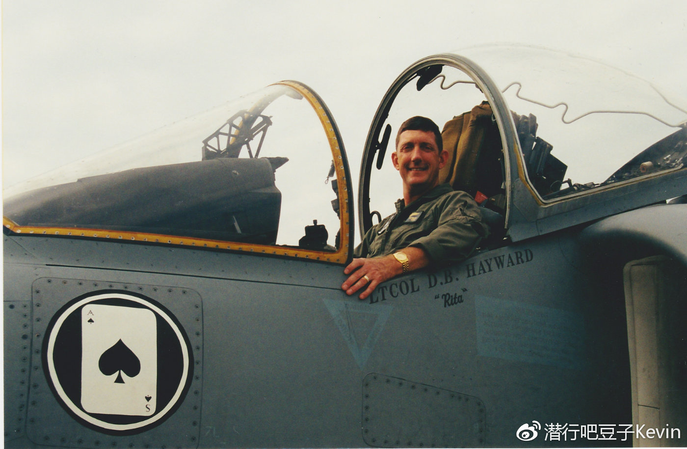 长谷川1/48美国海军陆战队AV-8B+型攻击机（2004年产）封绘故事