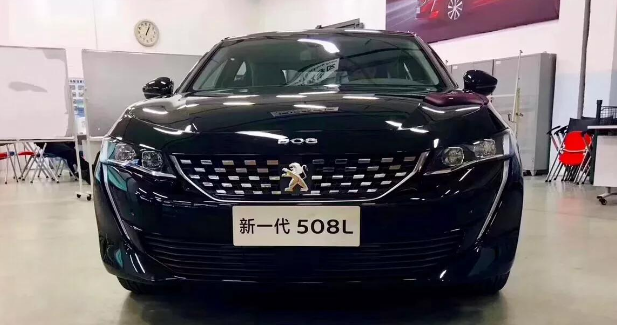 全新2019款东风标致508L到店！配1.6T 网友：还是黑色车型帅气！-新浪汽车