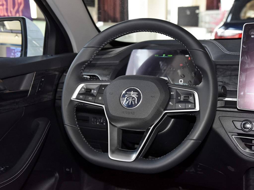 秦PRO EV500 PK 纯电轩逸，价格均约17万，你怎么选？-新浪汽车