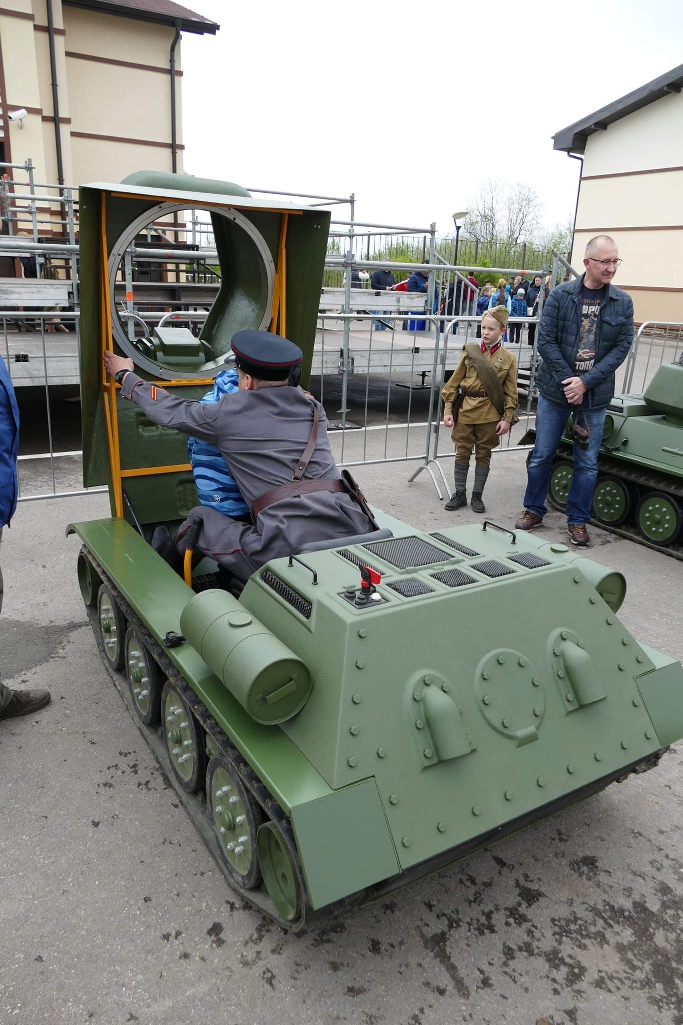 迷你T-34，一块一次|博物馆|卫国战争|坦克_新浪新闻