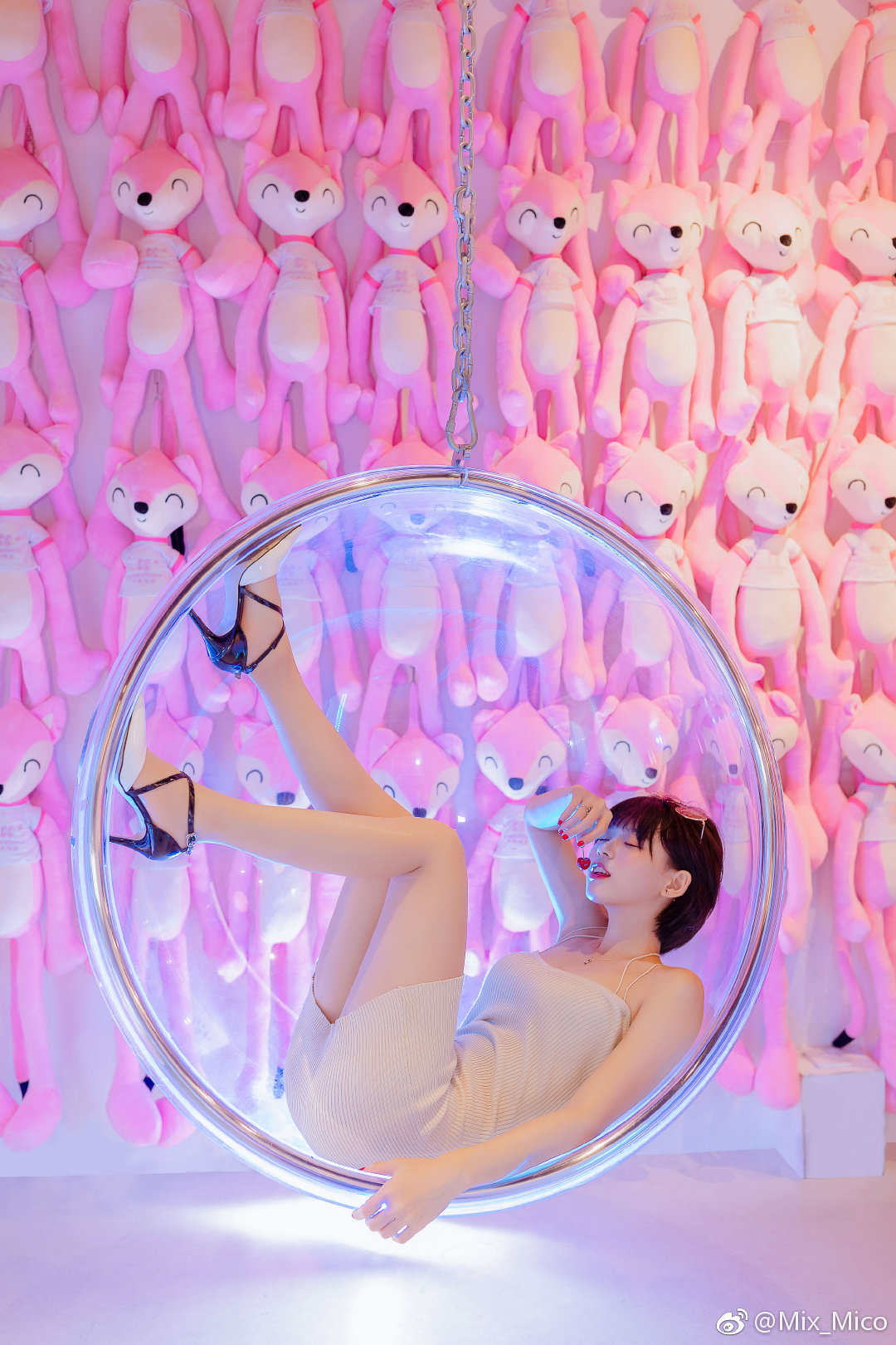 《魅》—————————👧🏻：@Icey艾昔 📸：@Mix_Mico_新浪新闻