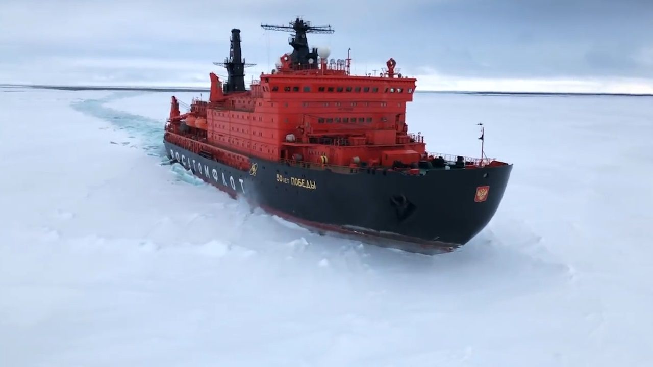世界最大的核动力破冰船，耗资11亿打造，能冲破最厚冰层2.8米|北极|破冰船|冰层_新浪新闻