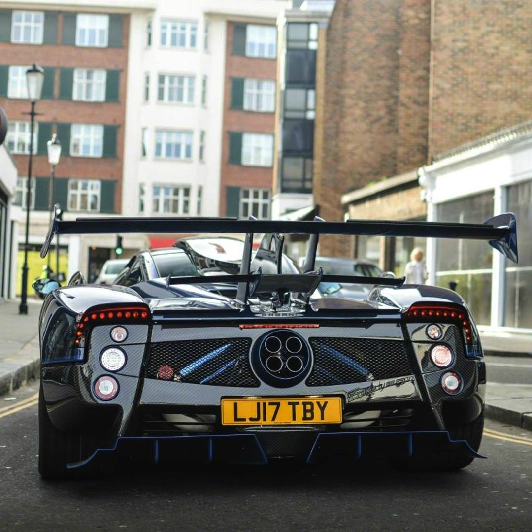 帕加尼Zonda（GUO），这大尾翼很霸气！