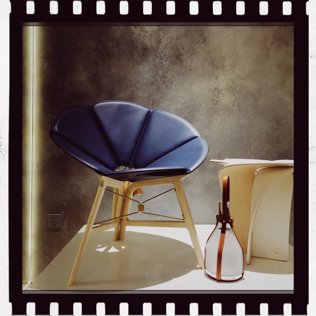 LV家具系列 LV Concertina Chair，全球限量100把|限量|家具|一言不合_新浪新闻