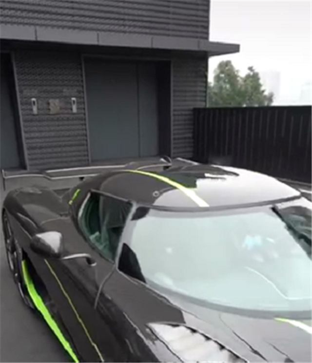 4680万柯尼塞格，全车碳纤维，国内仅1台，车主是某集团老总儿子