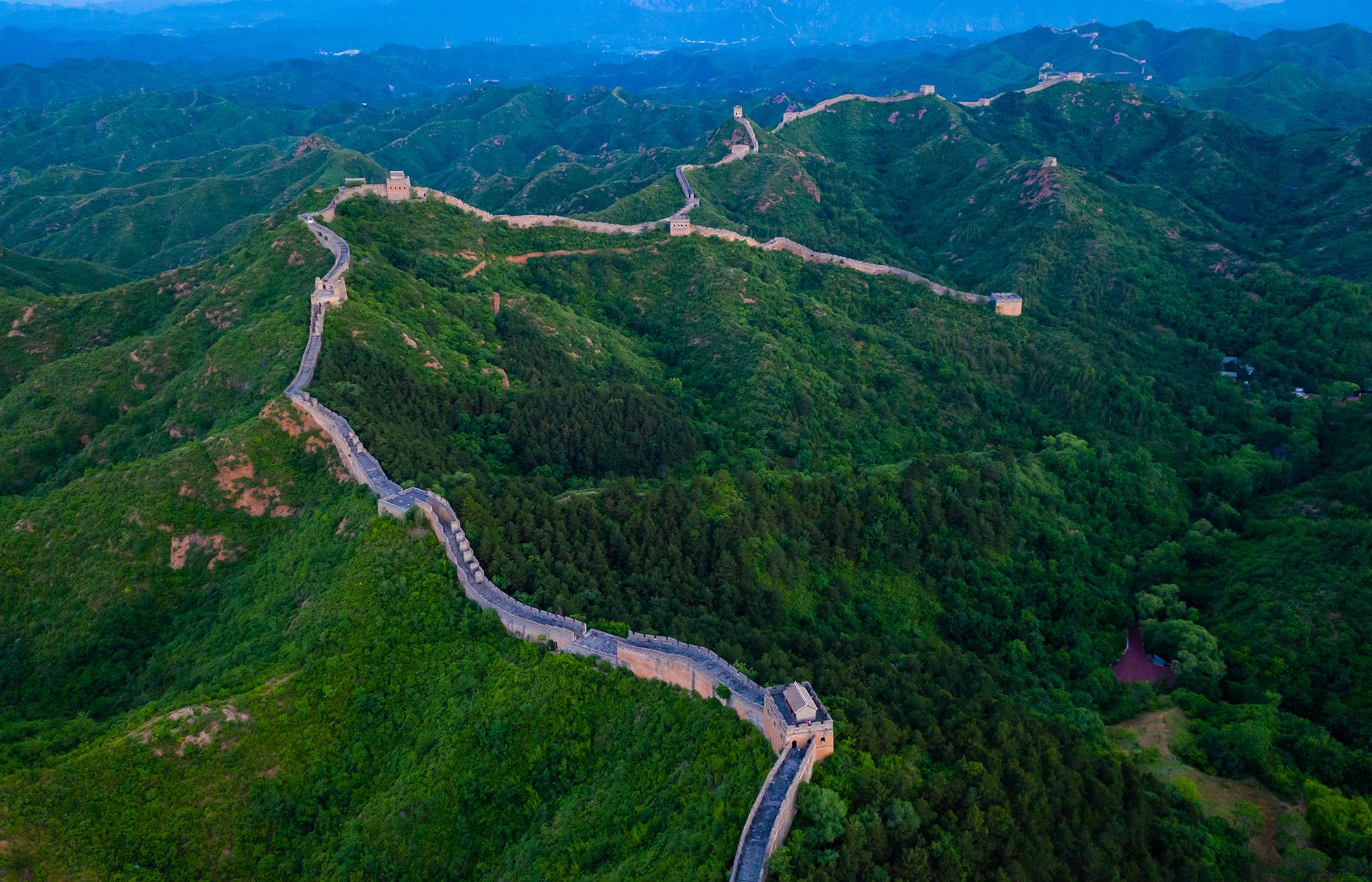 航拍长城不容易！飞的太高，主体不突出；飞的太低，视角不突出