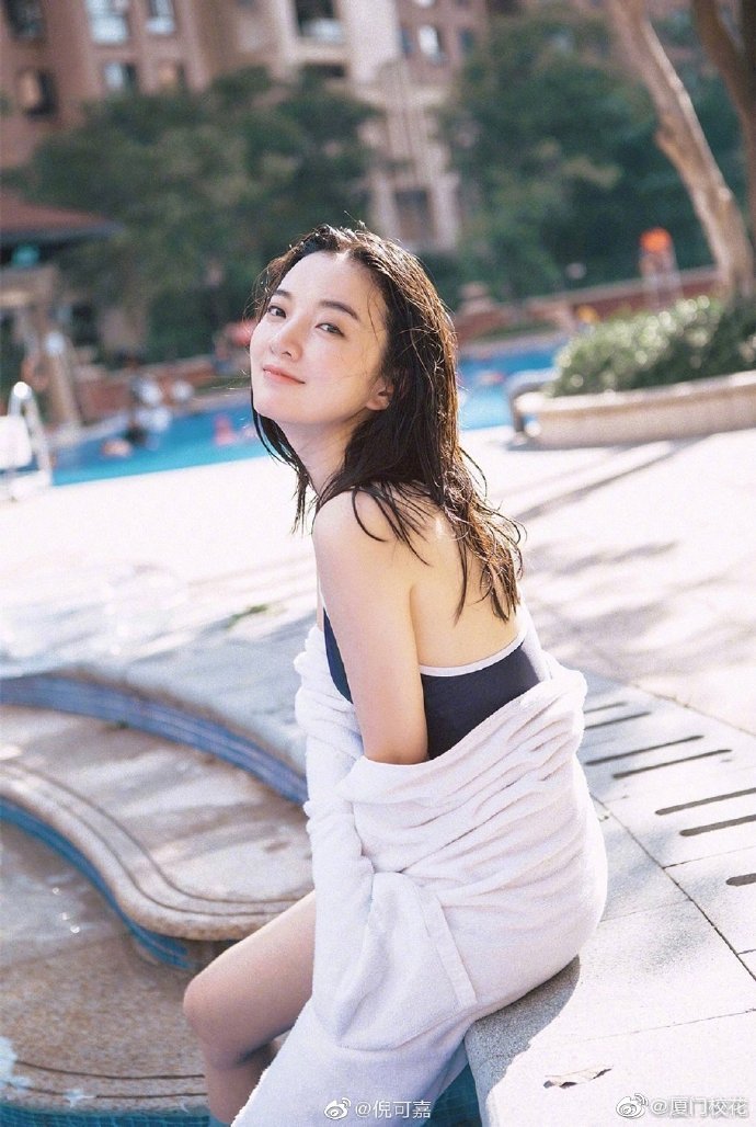 她叫倪可嘉，95年，就读于武汉科技大学，身高168cm，你觉得几分呢