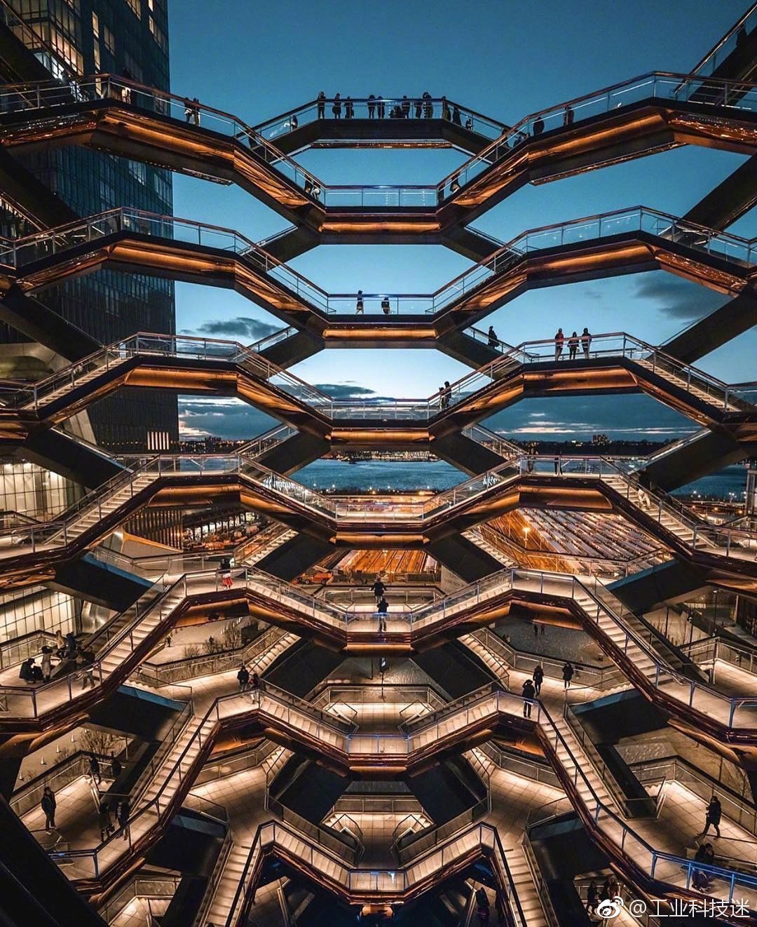 哈德逊城市广场，纽约|哈德逊|城市广场|纽约_新浪新闻