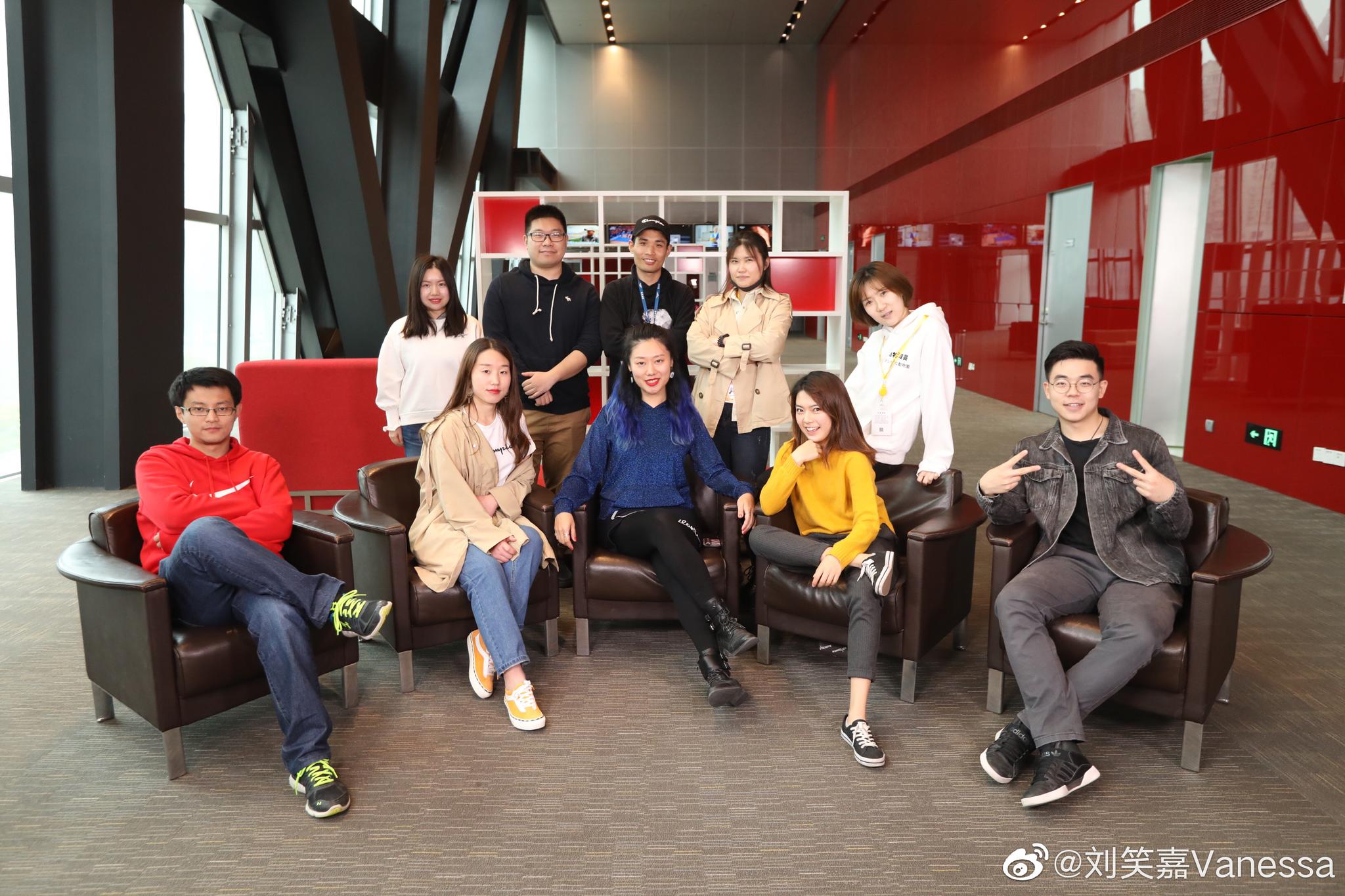 来中央电视台新址录制CGTN中国国际电视台一档神秘新节目小伙伴们没有|新址|中央电视台|白黑_新浪新闻