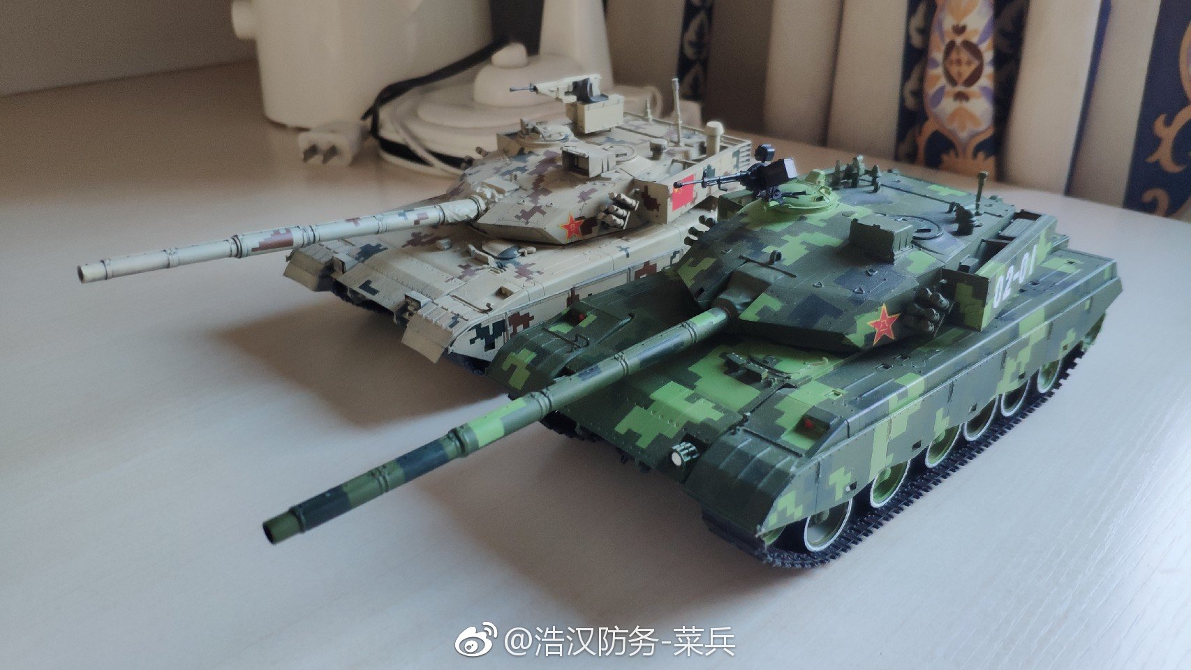 96A和96B对比 @模型岛社区 @模型网 @永远科学的99C @军事a马妍 @虹摄