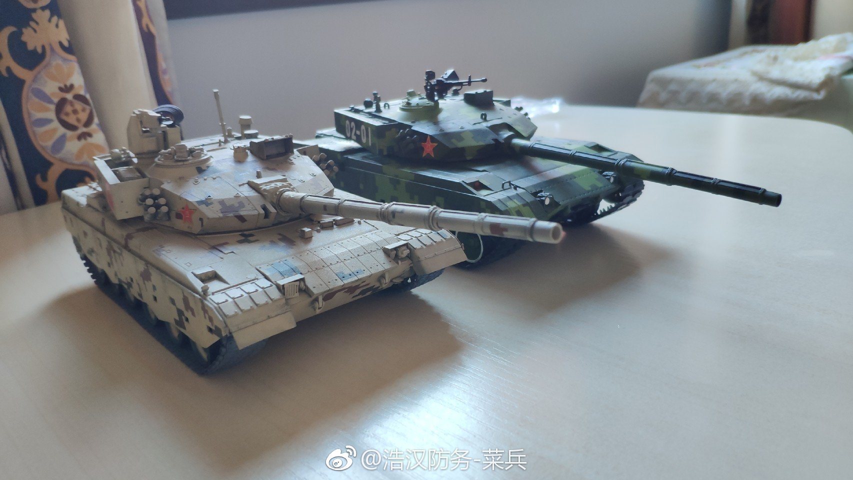 96A和96B对比 @模型岛社区 @模型网 @永远科学的99C @军事a马妍 @虹摄|马妍|模型|库尔斯克_新浪新闻