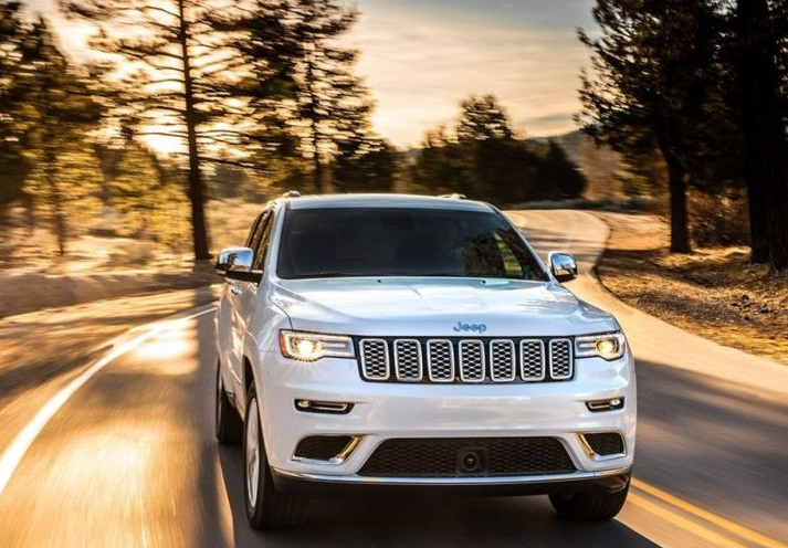 新款Jppe大指挥官来袭，搭载2.0T增压发动机，全系配备7-新浪汽车