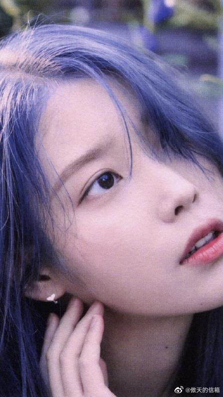 关于《zeze》，这首歌写的其实就是她本人，或者我眼中的她