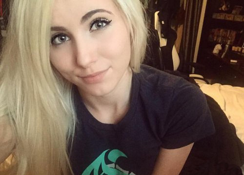 盘点历届世界赛主题曲演唱者 你最喜欢的是？