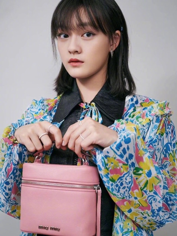 女星们演绎的Miu Miu中国新年系列。