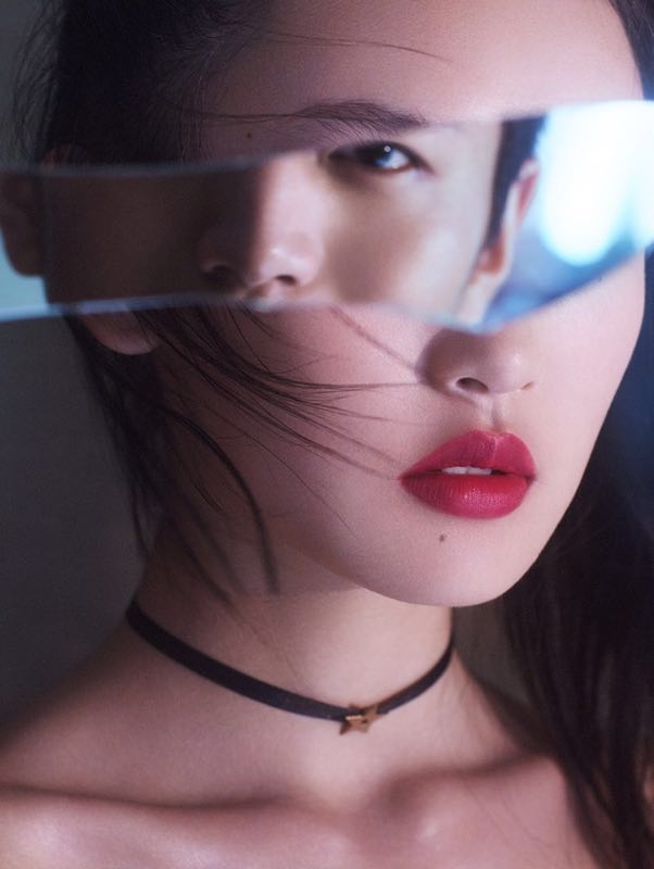 周依然 重庆妹子 95年 身高168 体重46kg 毕业于四川音乐学院 电影《