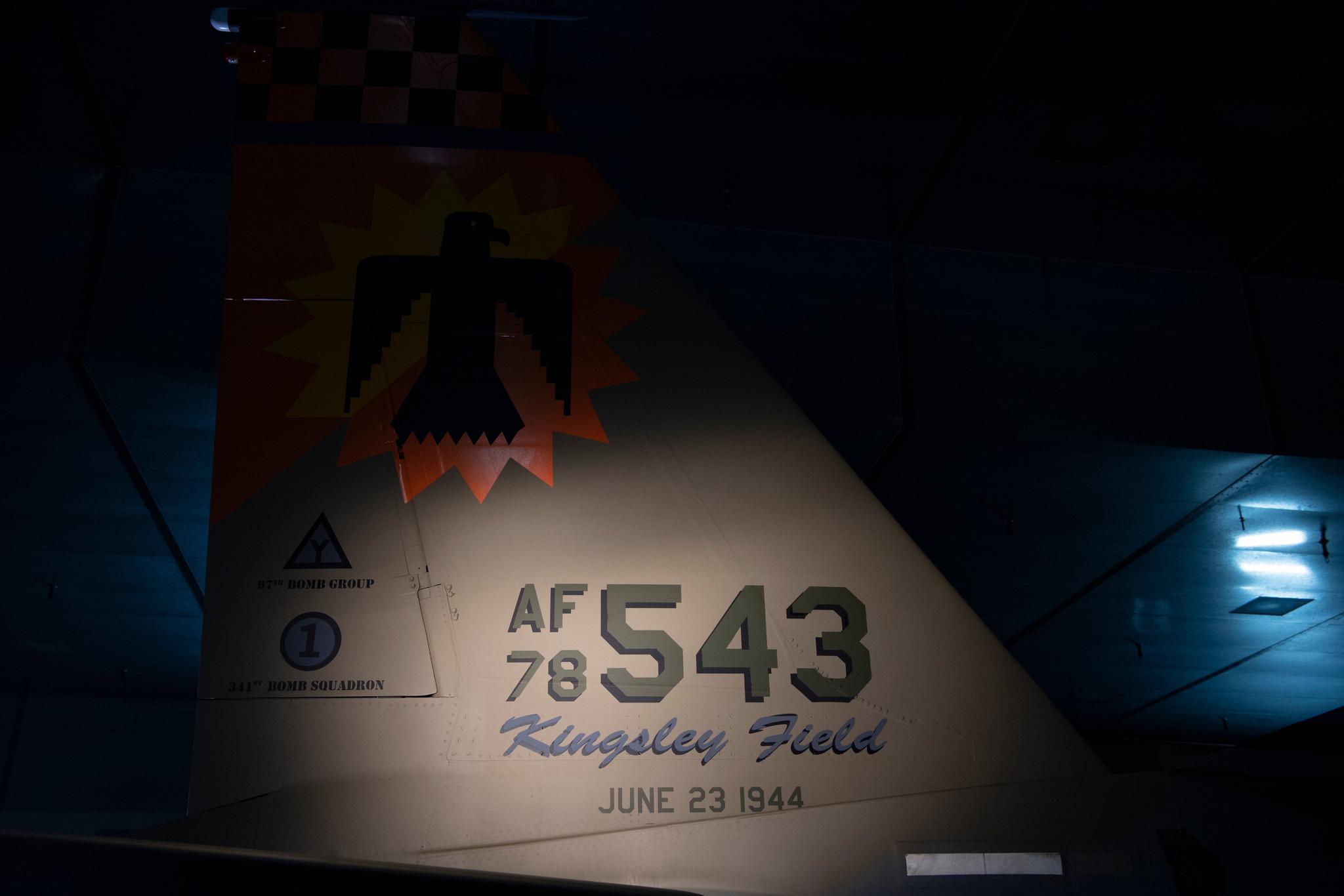 Lt. David R. Kingsley纪念机_新浪新闻