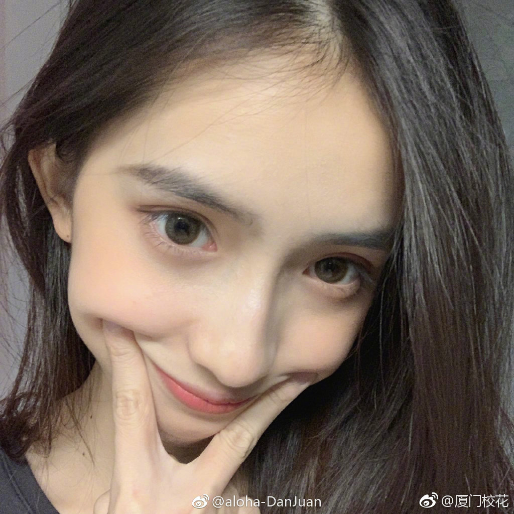 @aloha-DanJuan 00年，来自广西北海，很有气质的女神！|女神|气质|广西北海_新浪新闻