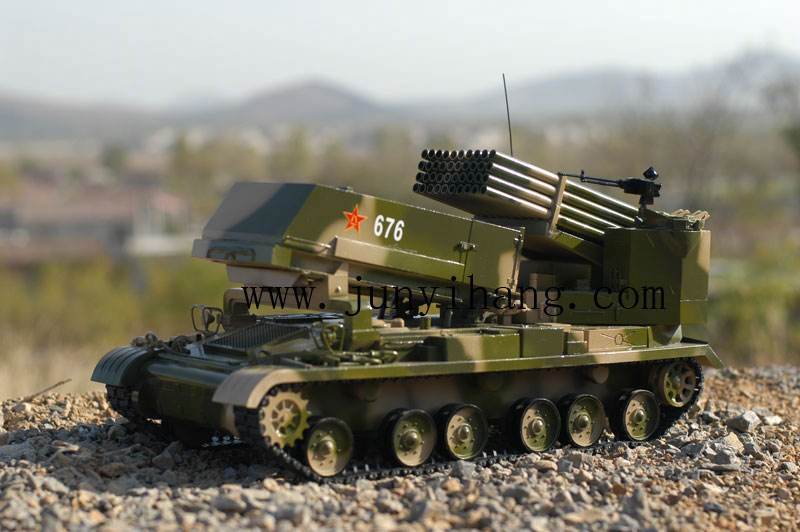 中国第二代履带式自行火箭炮，机械化步兵师的火箭炮