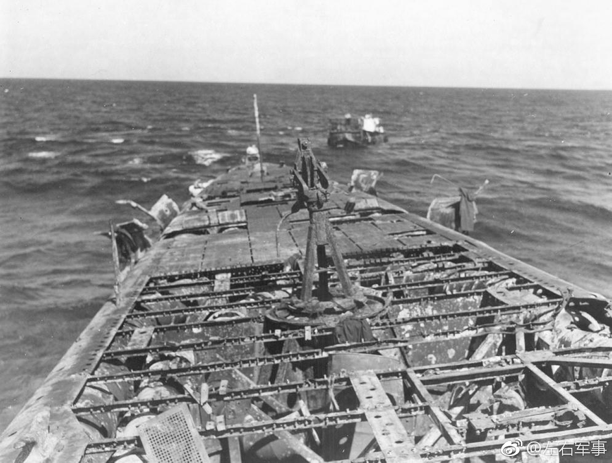 二战美国海军USS Darter (SS-227) 海鲫号潜艇于1944年10月23日于莱特