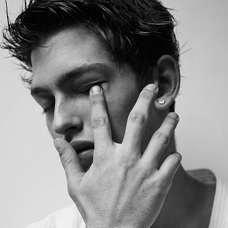 🔺 James Manley来自澳大利亚悉尼的 18 岁男模 James Manley 是|香水|男模|悉尼_新浪新闻