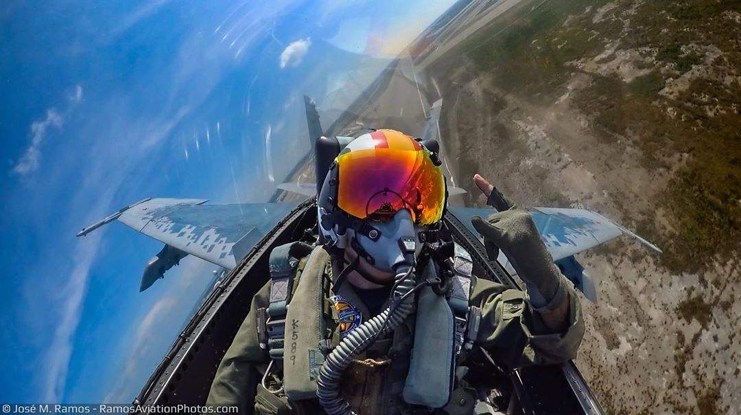 来自美国海军VFC-111、VFC-13的F-5N、VFA-204和VFC-12的F/A-18C/D在|白玮|美国海军|墨西哥湾_新浪新闻