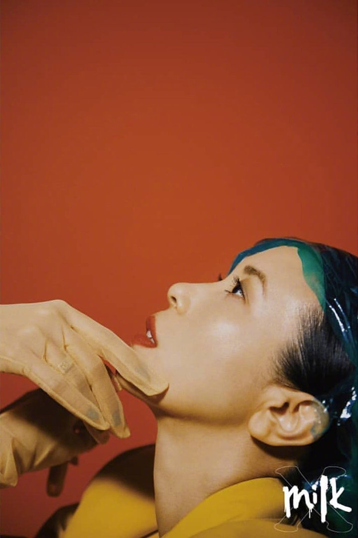 《MILK X》杂志香港版二月刊-“在中場與她相遇”.