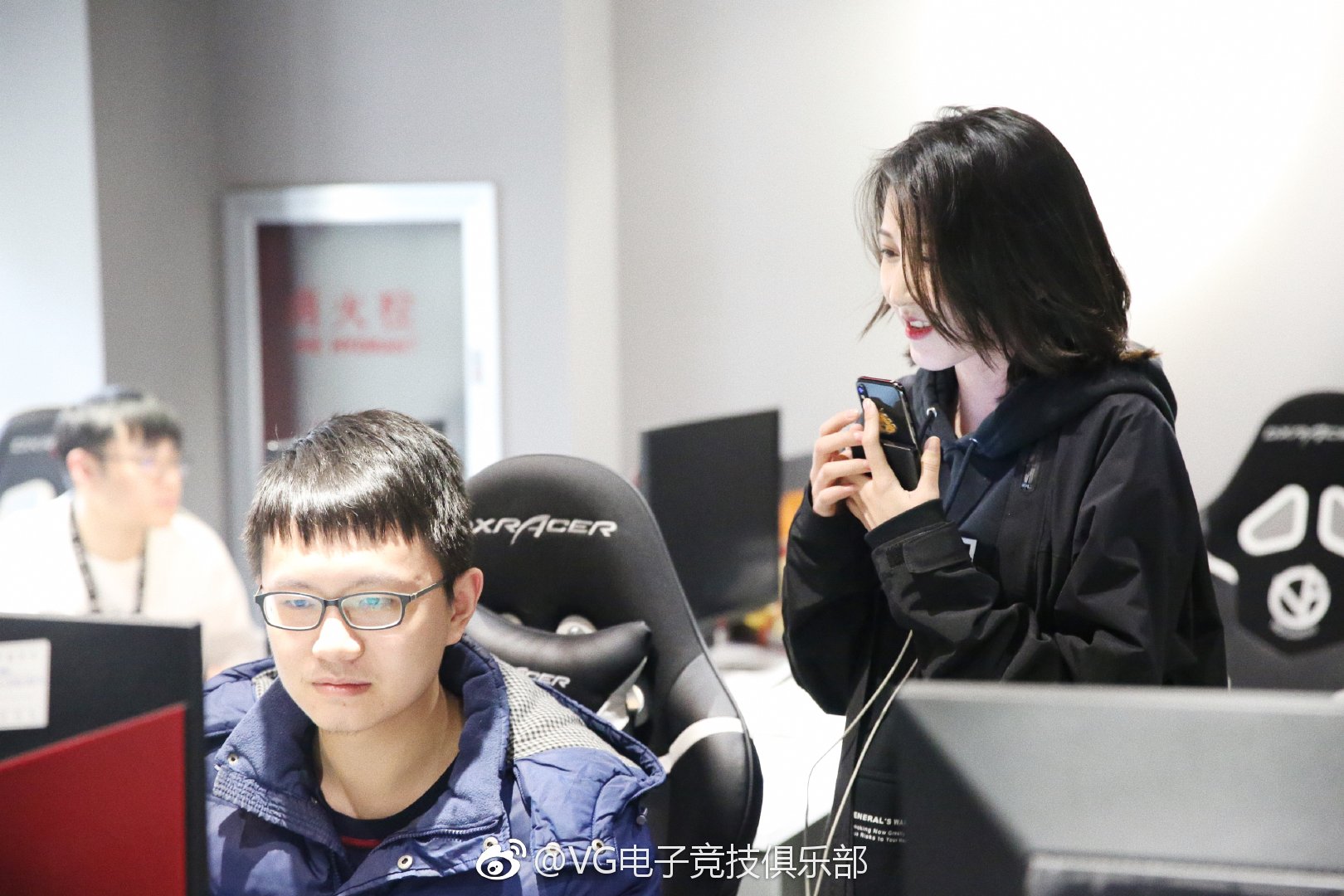 感谢今天甲哥@ZSMJ_龚建 与兰酱@Runawaybabe吕盒盒 的来访|龚建|来访|综合体_新浪新闻