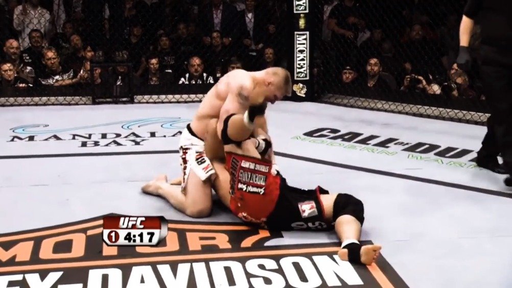 WWE＆UFC双料冠军，布莱克莱斯纳 Brock Lesnar 生涯精彩集锦|WWE|UFC_新浪新闻