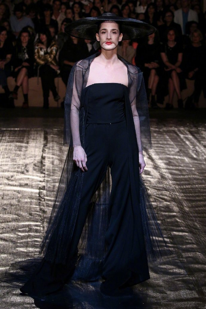 Djaba Diassamidze Tbilisi Fall 2017 RTW 高定|高定_新浪新闻