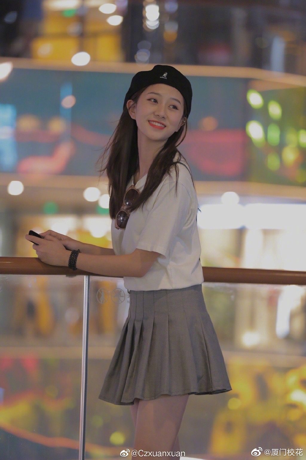 她叫曹紫轩，00年，就读于云南艺术学院，身高169cm，舞蹈生