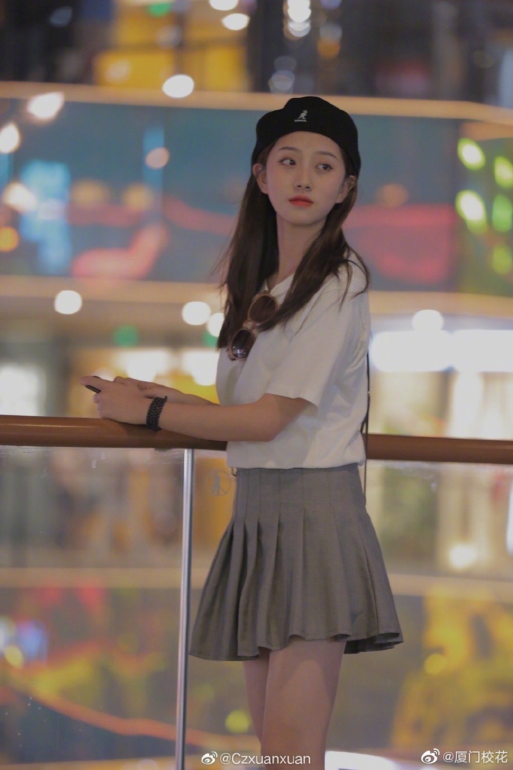 她叫曹紫轩，00年，就读于云南艺术学院，身高169cm，舞蹈生