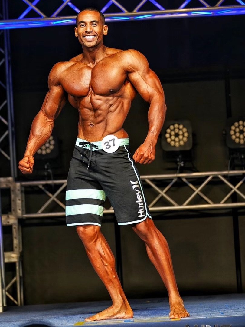 感谢@MINGXWORLD 在现场给大家带来日本职业赛的高清大图 这是男子健