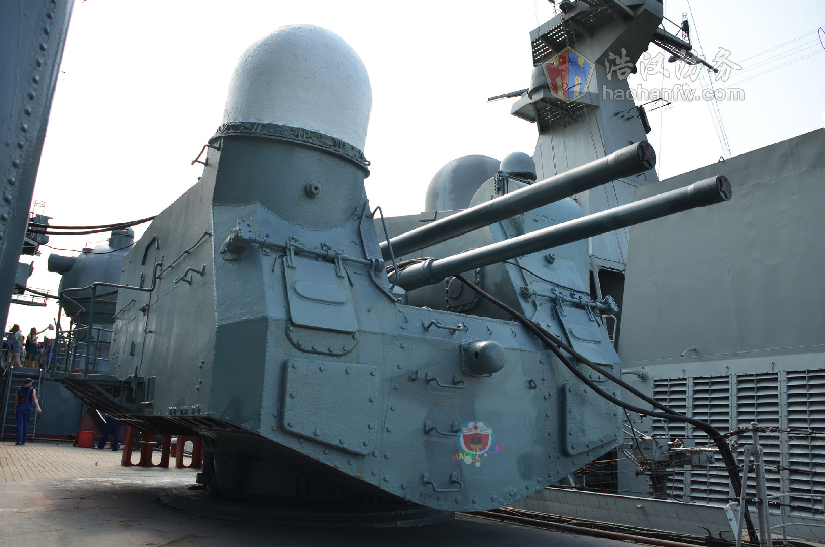 两年前本猫探访过黑海之滨新罗西斯克的“斯维尔德洛夫”级轻型巡洋舰|新罗西斯克|巡洋舰|炮塔_新浪新闻