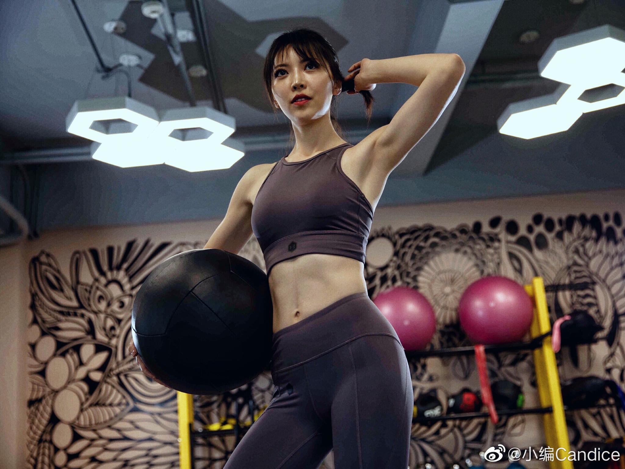 安德玛@UnderArmour 终于来找我了哭唧唧