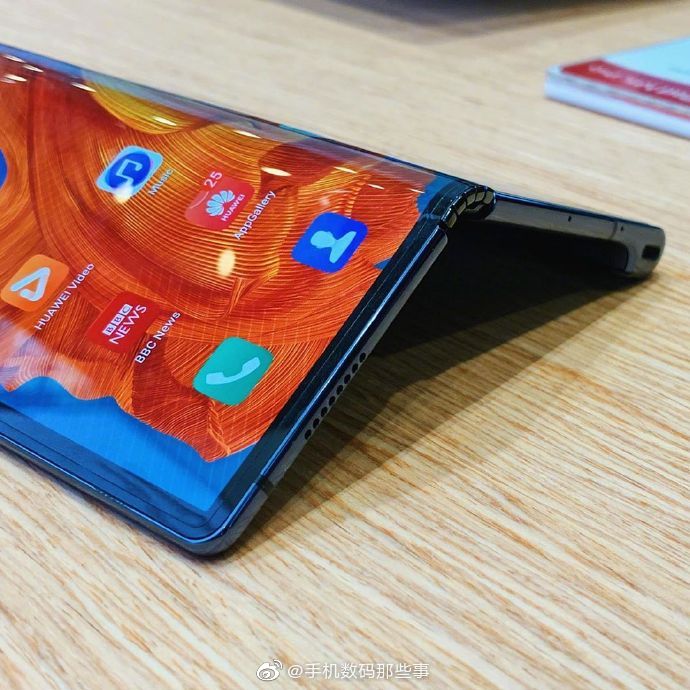 华为matex你们期待吗，据说下半年会上市，同时支持5G__财经头条