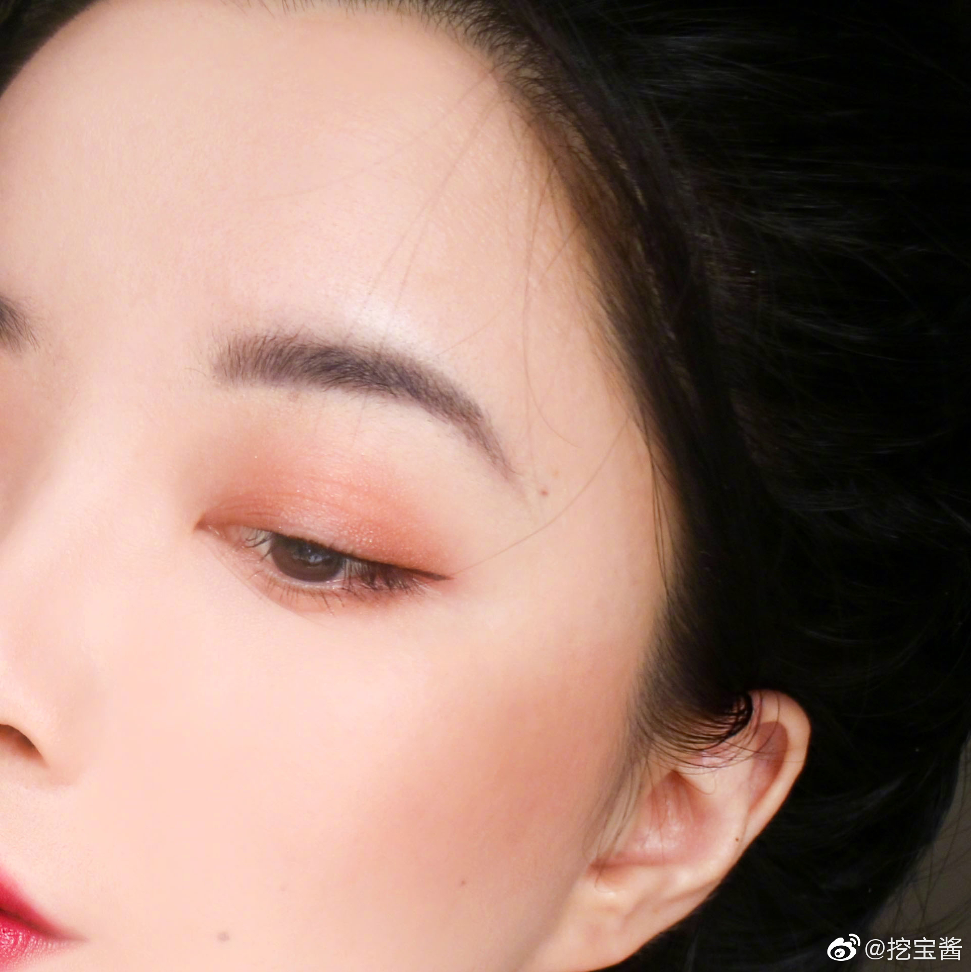 转赞，啾一个天使👼🏻，送同款|腮红|眼影|金闪_新浪新闻