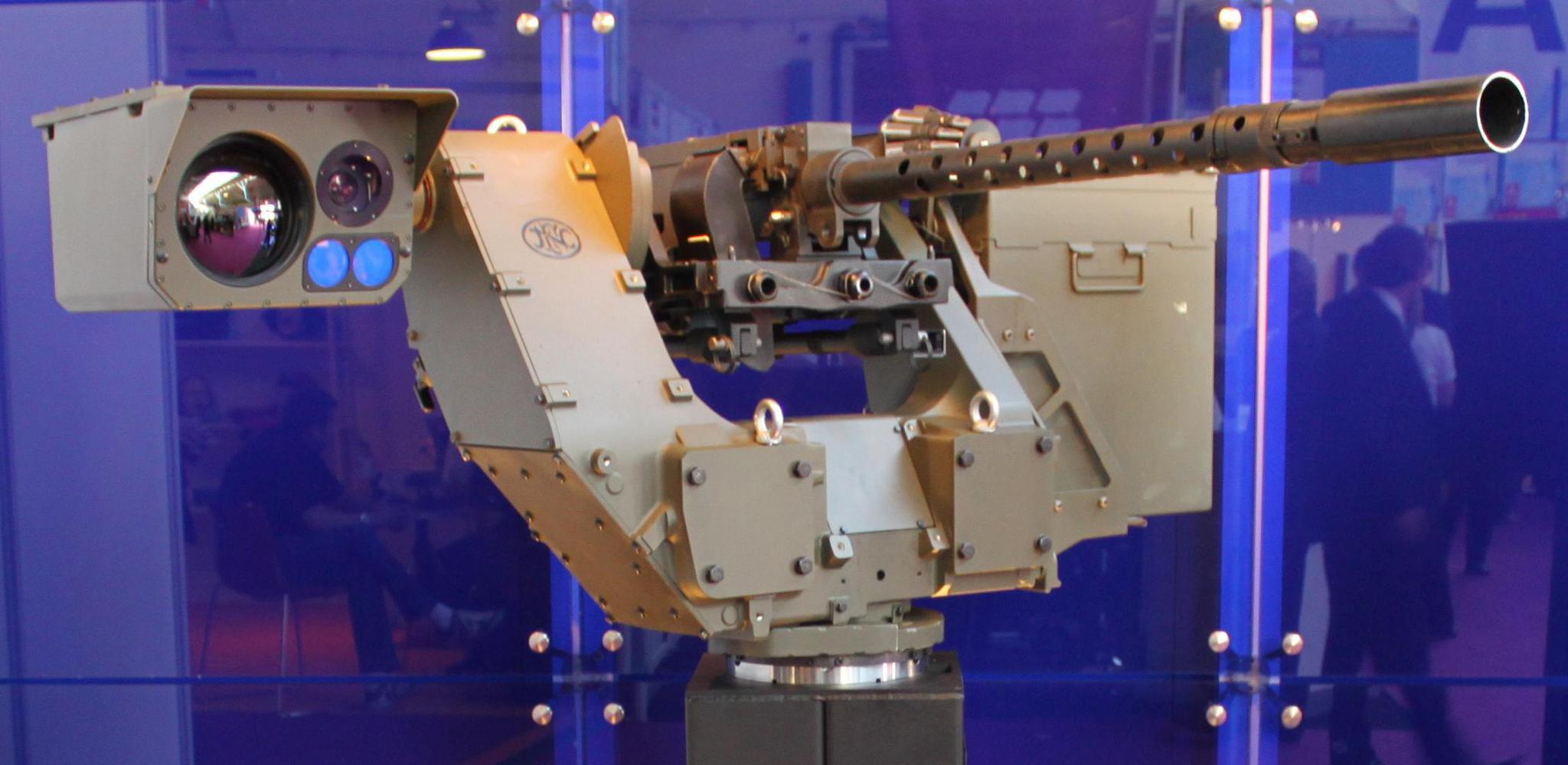 爱沙尼亚陆军在演习中使用安装了FN Herstal公司Defender遥控武器站的