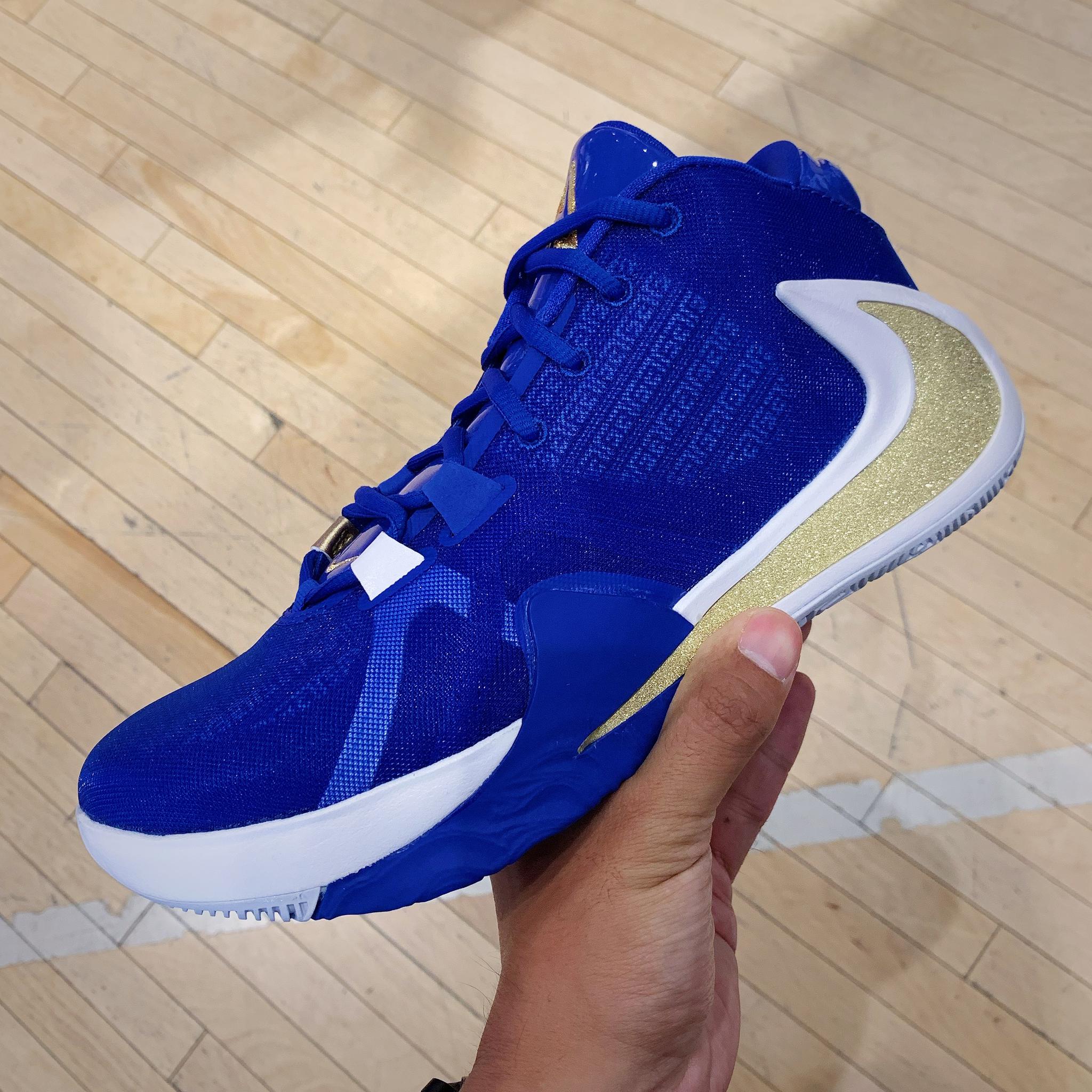 Nike Zoom Freak 1 'Greece'已经上架，蓝色比较正|鞋身|蓝色|大金_新浪新闻