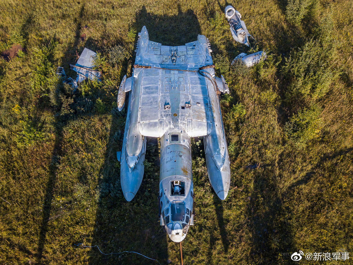 可怜的VVA-14 难以想象这怪物不但能飞，而且是垂直起降的